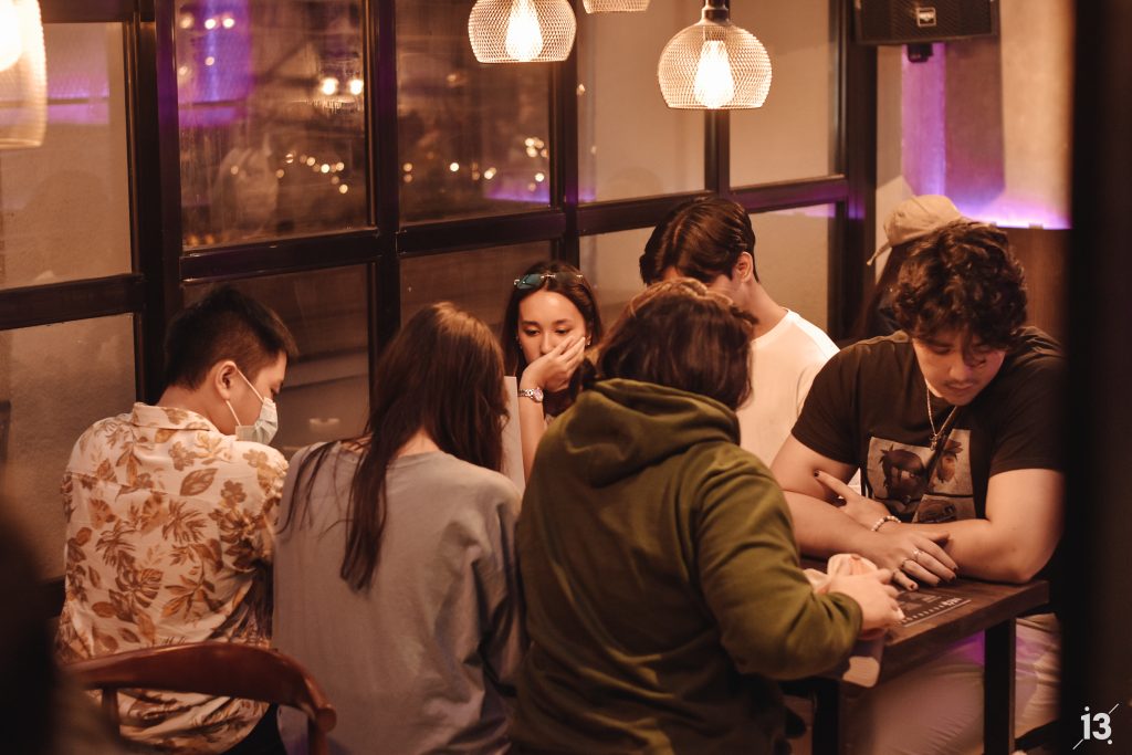 NEO Café & Bar Brings Unprecedented Fusion of Day & Night - Cosplay.ph