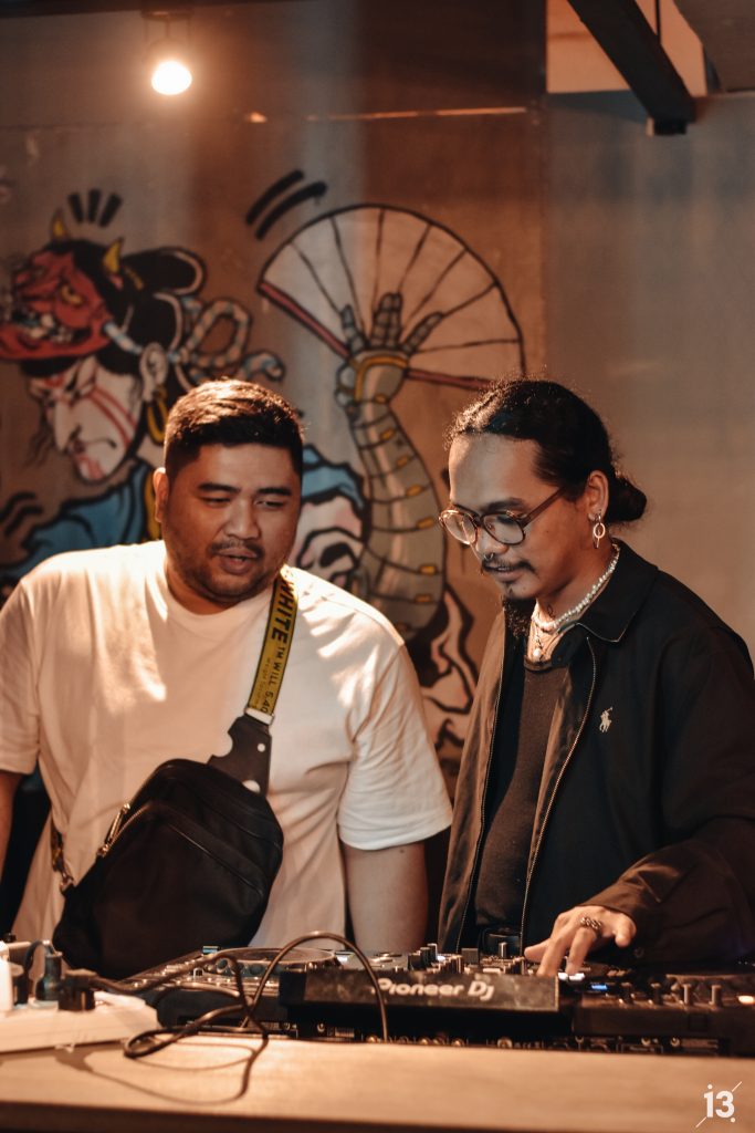 NEO Café & Bar Brings Unprecedented Fusion of Day & Night - Cosplay.ph